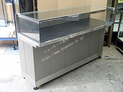 リサイクル・アウトレット・中古/レトロ ガラス展示ケース 宝飾ブランド : RC-221014-5【ショーケース販売の徳山】